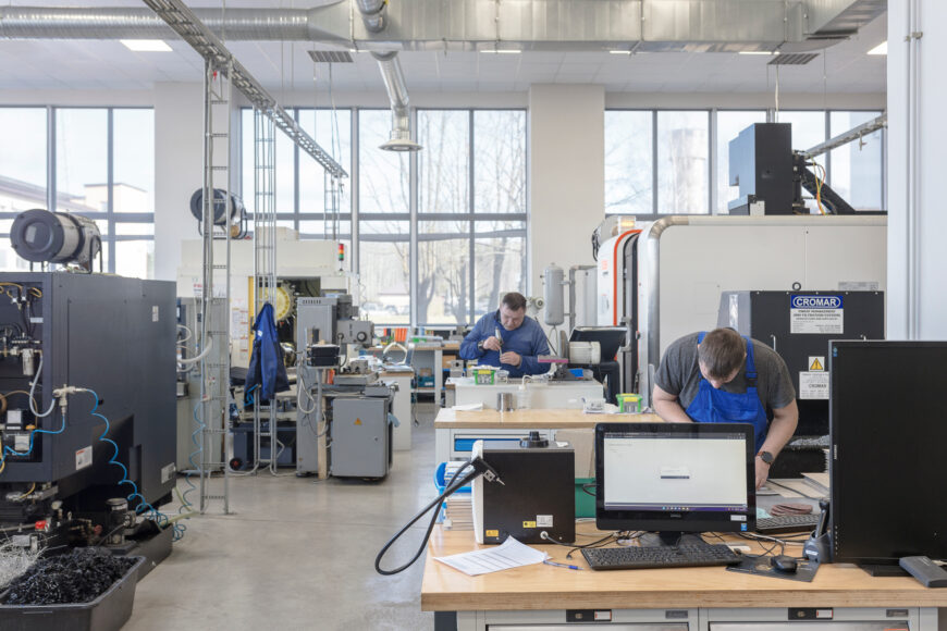 The world’s leading optical fiber production lab - Lightguide